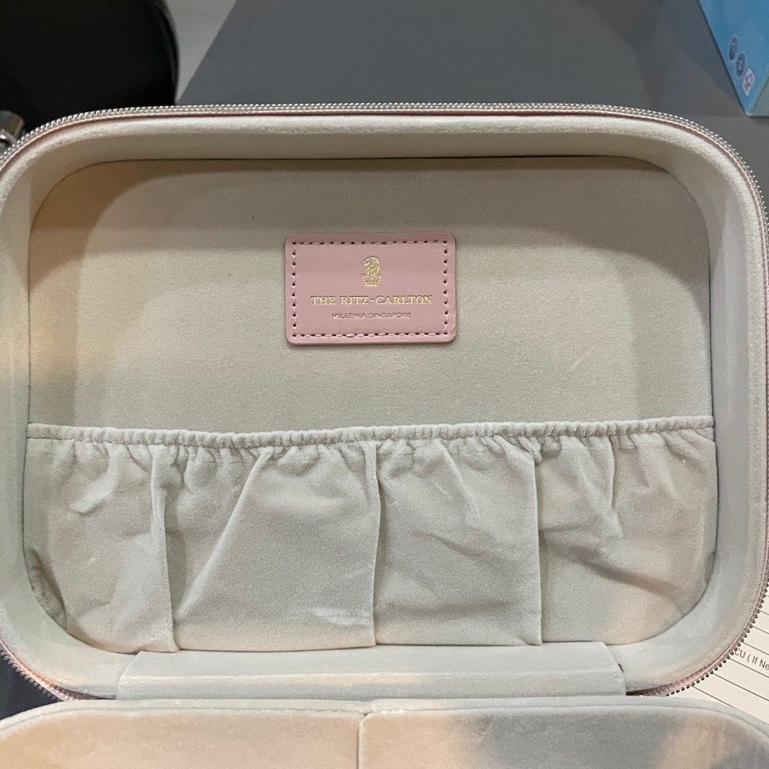Ritz Carlton 2023 Mooncake box, Women's Fashion, Jewelry & Organisers ...