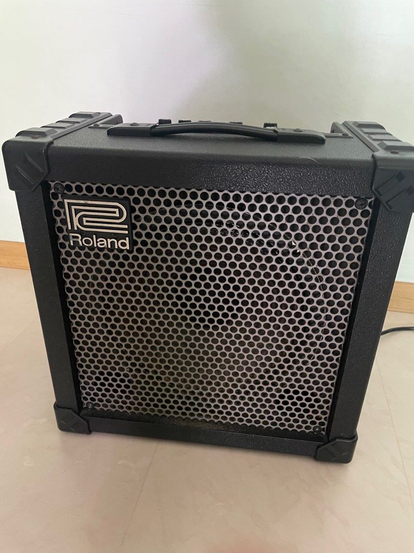 Roland Cube 30 guitar amp, Hobbies & Toys, Music & Media, Musical ...