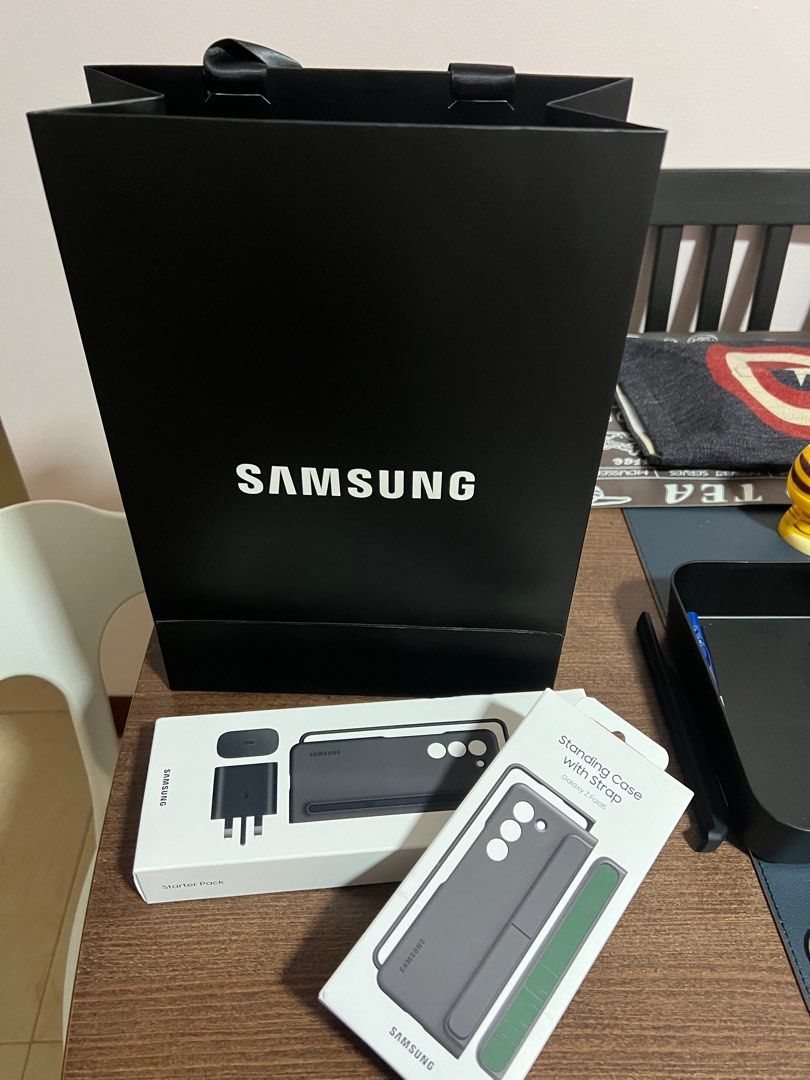 Samsung Z fold 5 phone starter kit and accessories, Mobile Phones ...