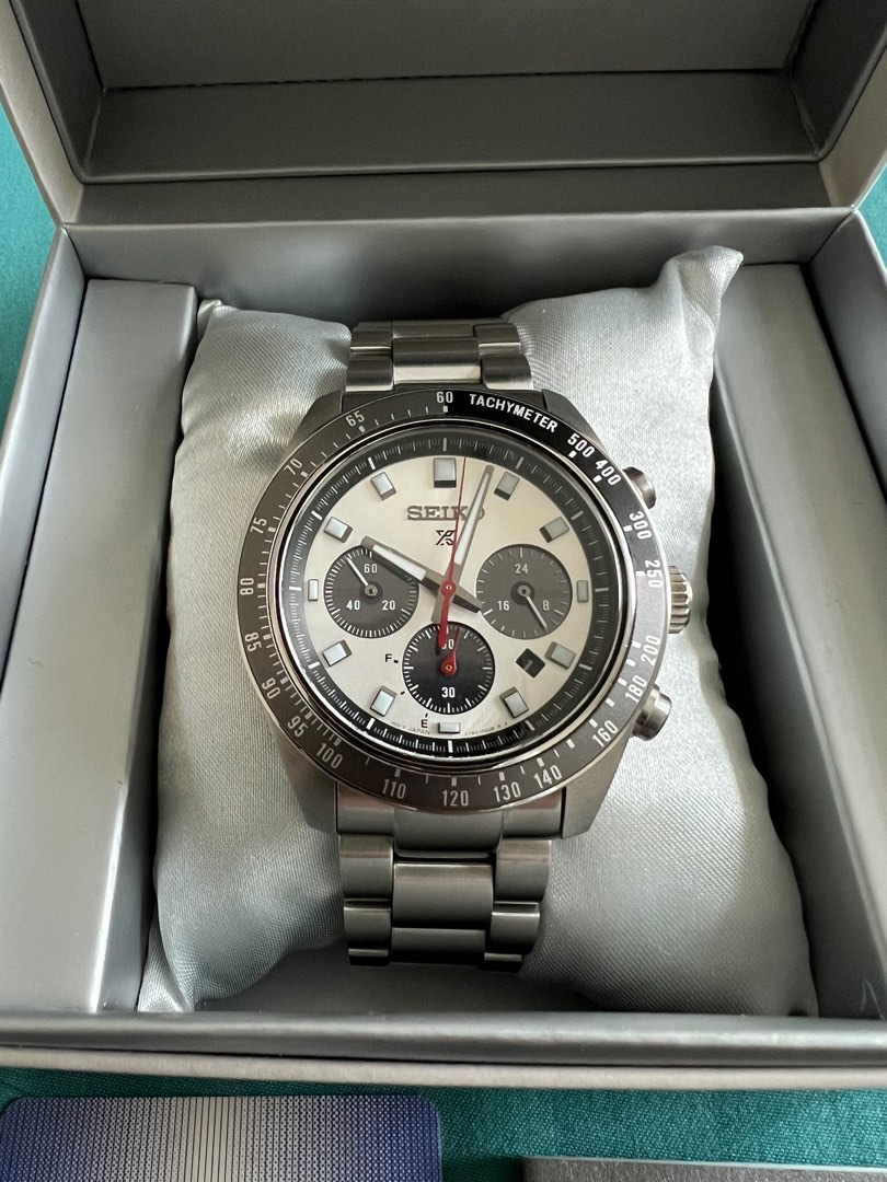 Seiko Speedtimer SSC911 (Panda v2), Men's Fashion, Watches ...
