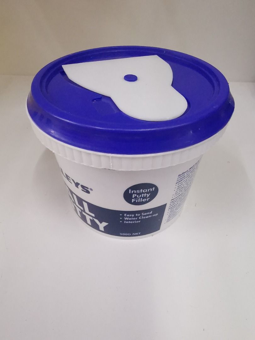 Selley Wall Putty, Everything Else on Carousell
