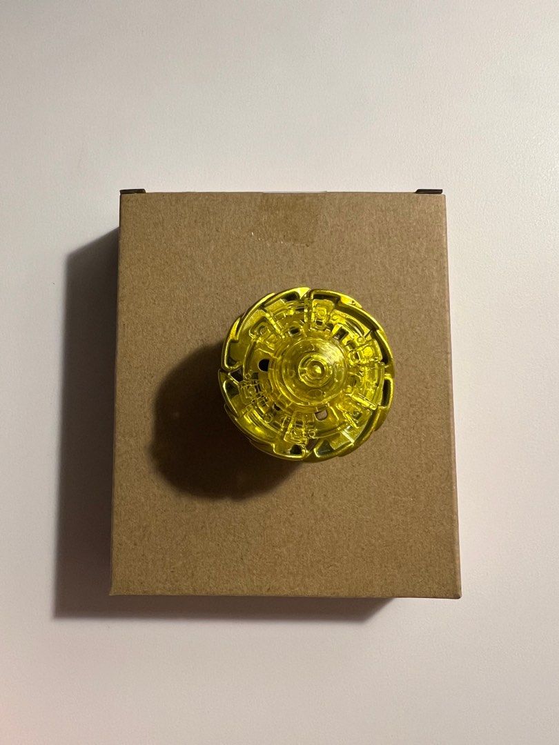 Sol Blaze V145AS Gold Version Metal Fight Beyblade, Hobbies & Toys ...