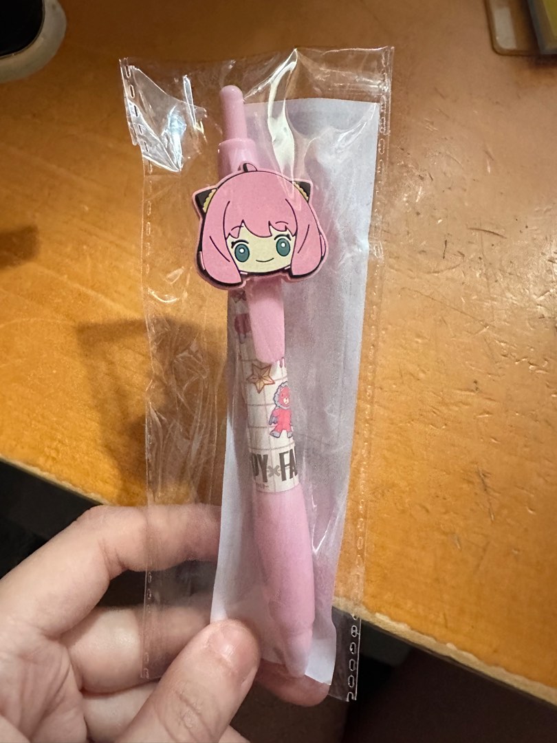 全新spy family anya 造型ball pen 原子筆 冒險樂園 namco, 興趣及遊戲, 手作＆自家設計, 文具 - Carousell