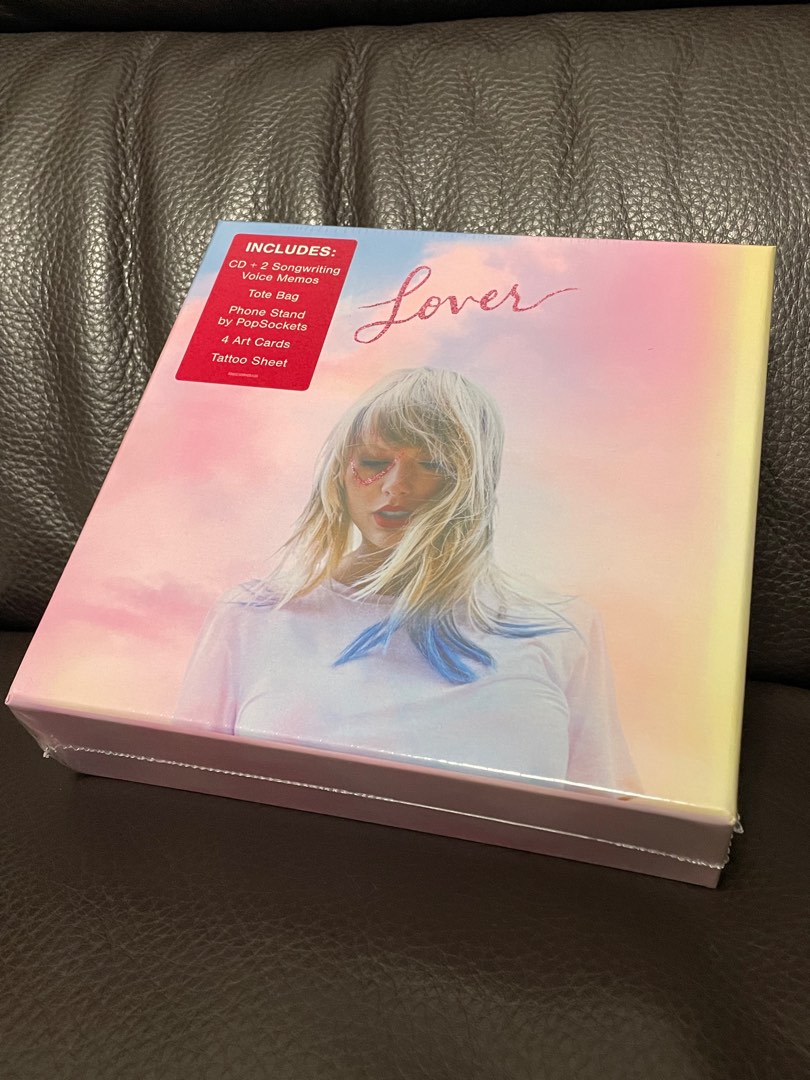 Taylor Swift “Lover” CD Deluxe Boxset, 興趣及遊戲, 音樂、樂器 & 配件, 音樂與媒體 - CD 及 ...