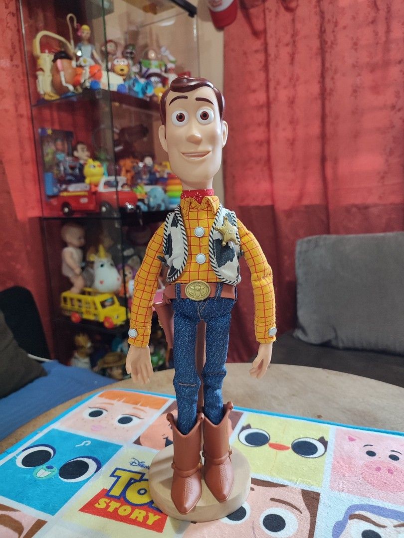 Signature Collection Sheriff Woody Toy Story, Hobbies & Toys, Toys ...