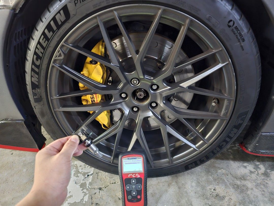 Tyre Pressure Sensor TPMS Sensor Replacement Programming Coding Audi ...