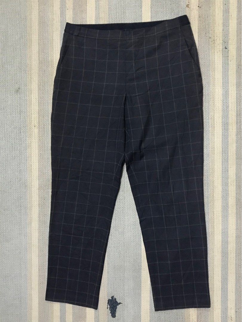 Uniqlo (30-33), Fesyen Wanita, Pakaian Wanita, Bawahan di Carousell