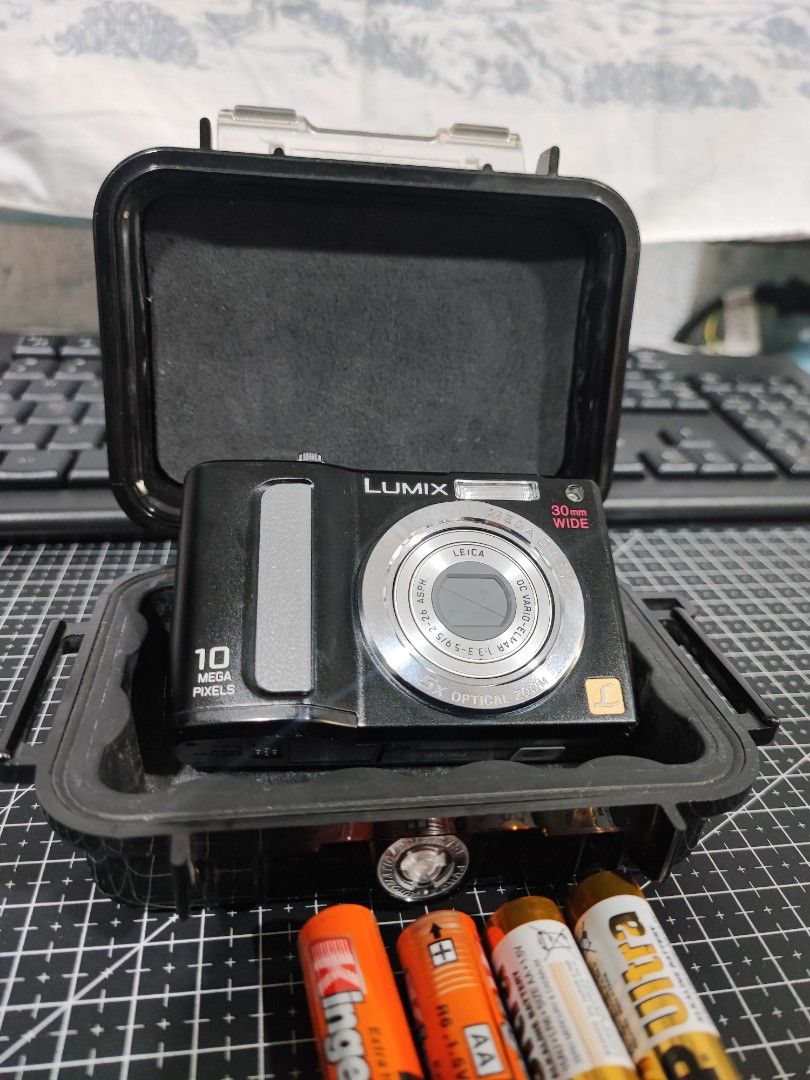 VERY RARE PANASONIC LUMIX DMC-LZ10, Photography, Cameras on Carousell