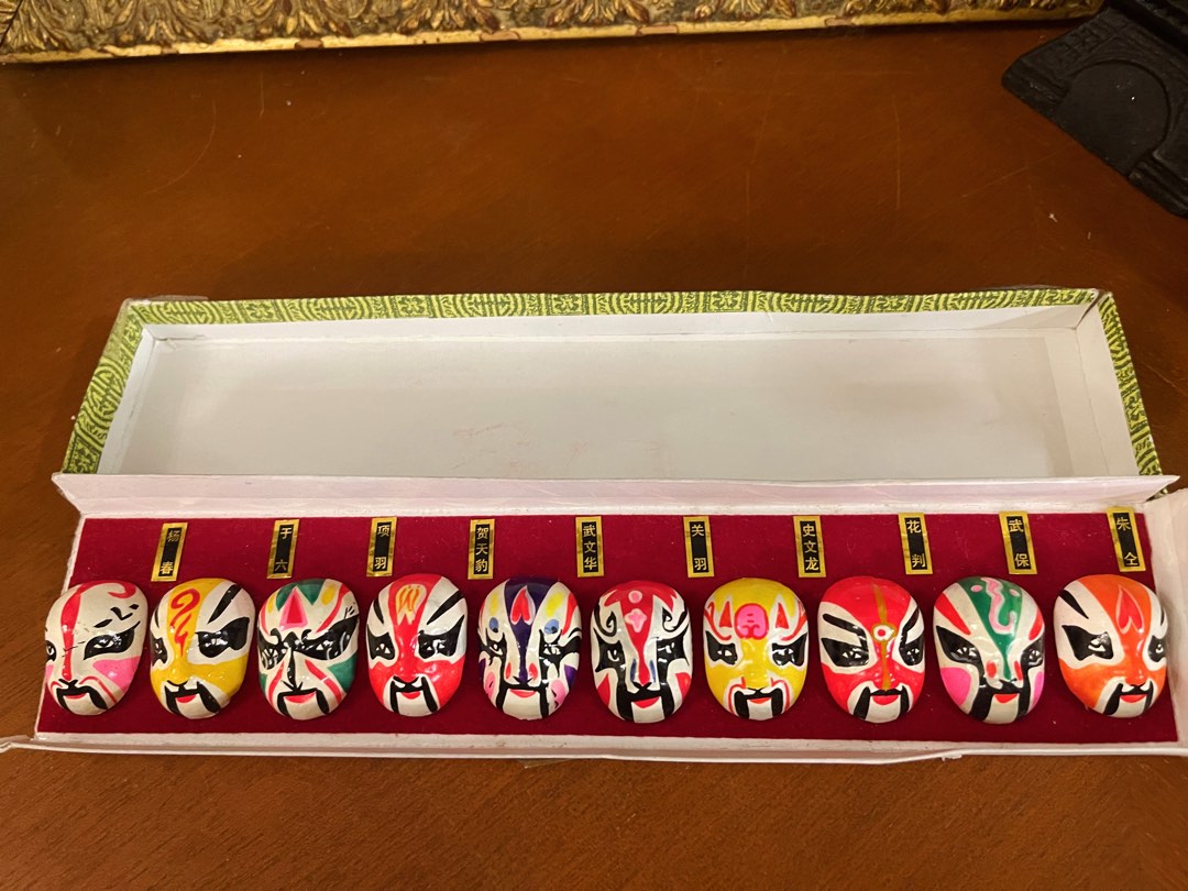 Vintage Mini Porcelain Soap Opera Mask, Hobbies & Toys, Collectibles ...