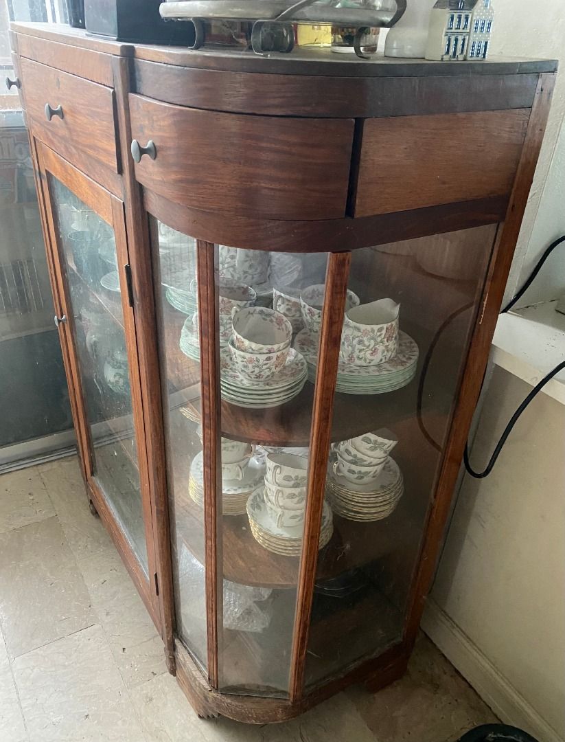 Vintage Platera/Display Cabinet, Furniture & Home Living, Furniture ...