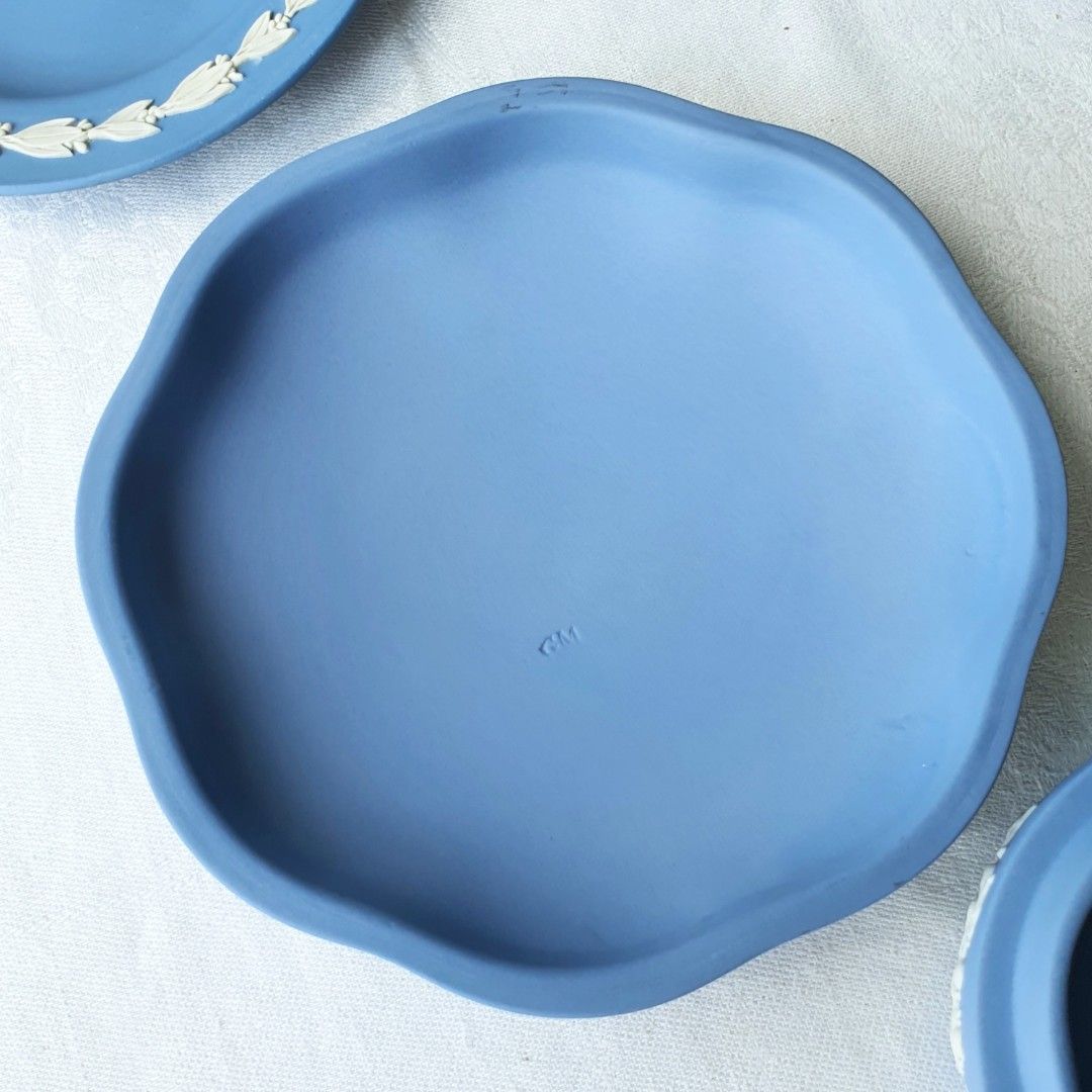 Vintage Wedgwood Blue Jasperware Fluted Powder Pot, Furniture & Home ...