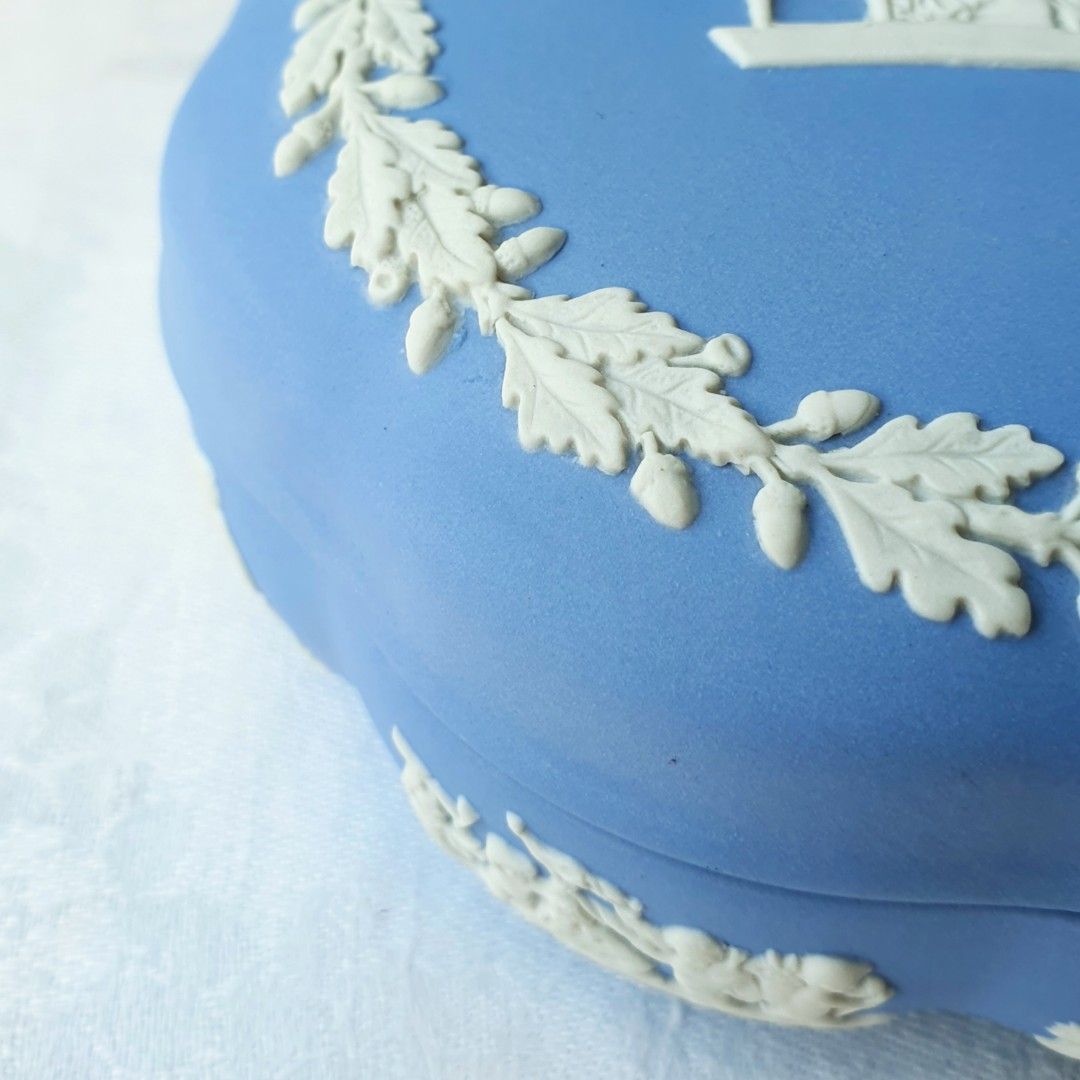 Vintage Wedgwood Blue Jasperware Fluted Powder Pot, Furniture & Home ...
