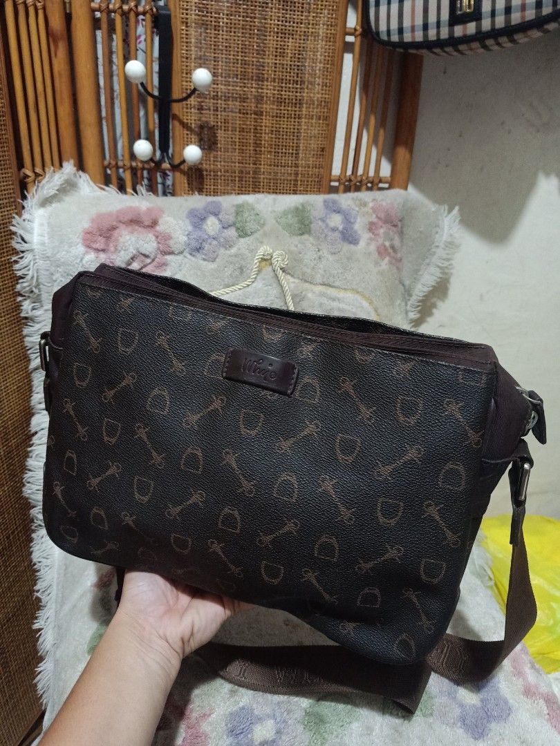 why, Women's Fashion, Bags & Wallets, Cross-body Bags on Carousell