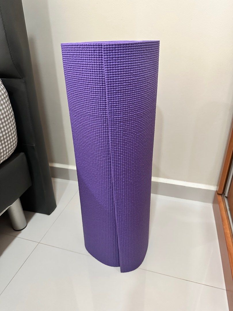 Yoga Mat, Sports Equipment, Exercise & Fitness, Exercise Mats on Carousell