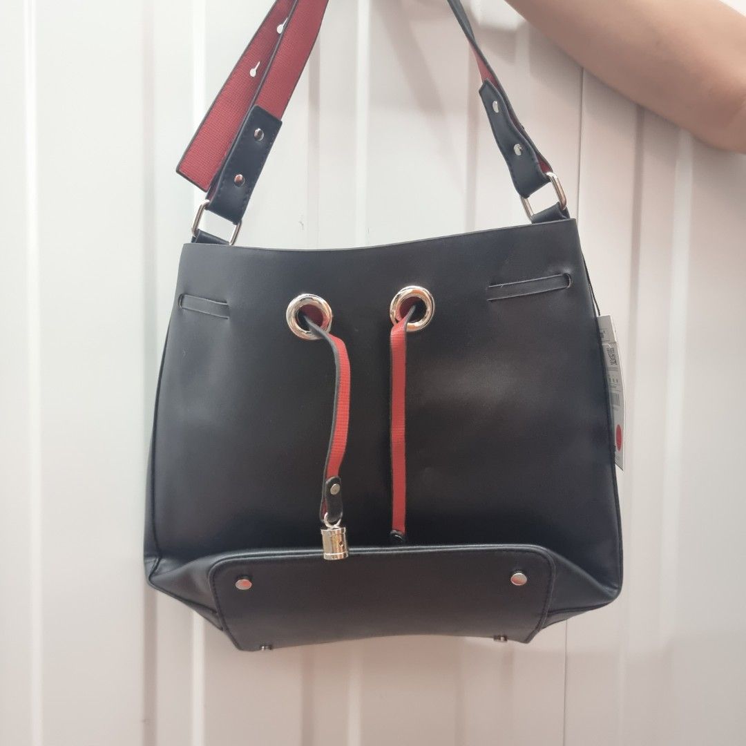 Zara black and red PU leather bag, Women's Fashion, Bags & Wallets, Shoulder Bags on Carousell