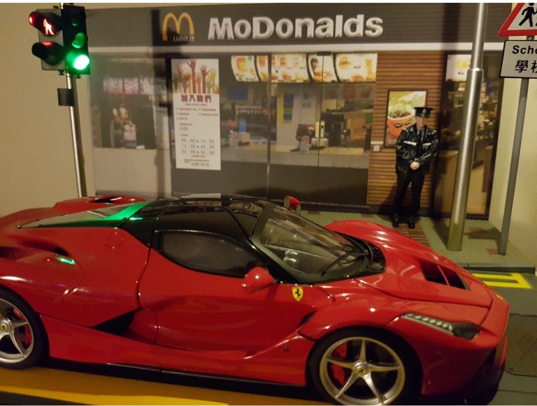 1/18 diorama MacDonald traffic light, Hobbies & Toys, Toys & Games on ...