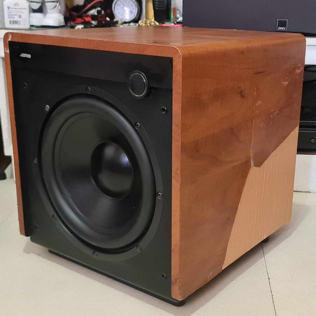 12" active subwoofer, Audio, Soundbars, Speakers & Amplifiers on Carousell