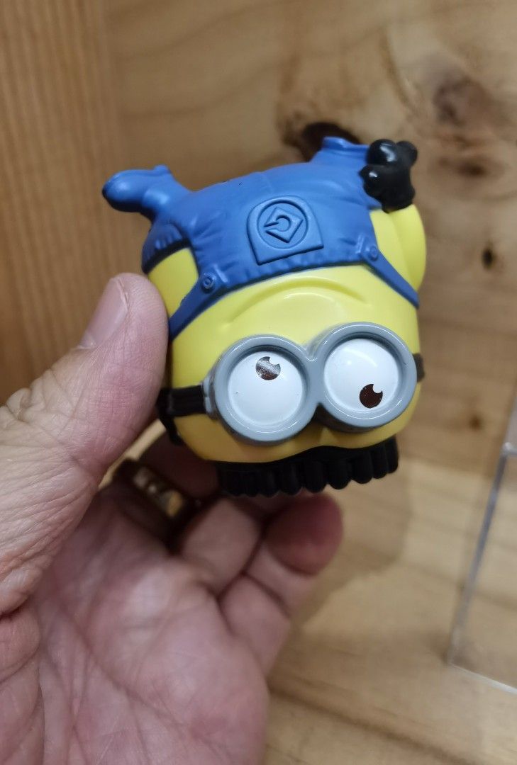 2013 McDonald Despicable ME2 Minions Happy Meal Series, Hobbies & Toys ...