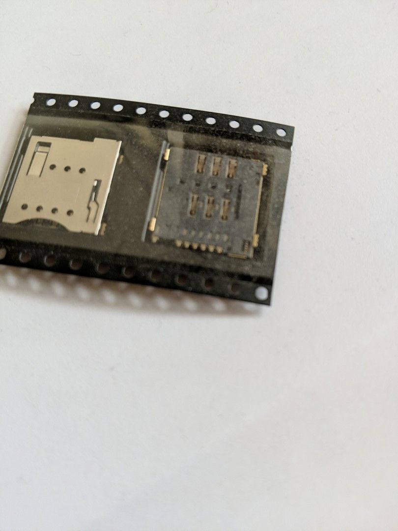 2 diy repair SIM card slots, new. Free. Use sf express only, 手提電話, 其他裝置 ...