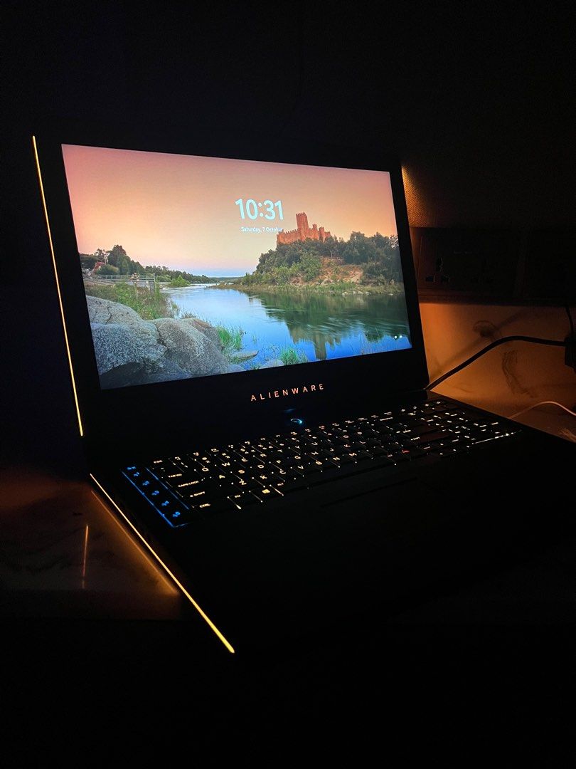 ALIENWARE 17 R5 i7-8750/GTX 1070 Gaming Laptop (Best Frame Rate ...