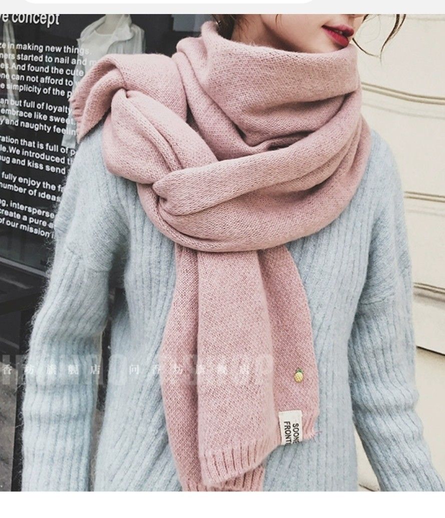 Beautiful 2 tone Woolly scarf with pineapple pin(detachable), Women's ...