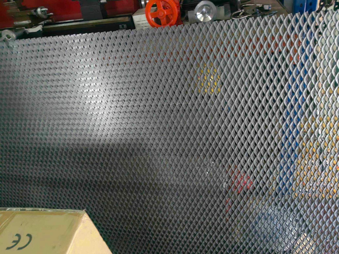 BI expanded metal Specs: 3mm x 5/8" x 1 1/4 4'x8', Commercial ...