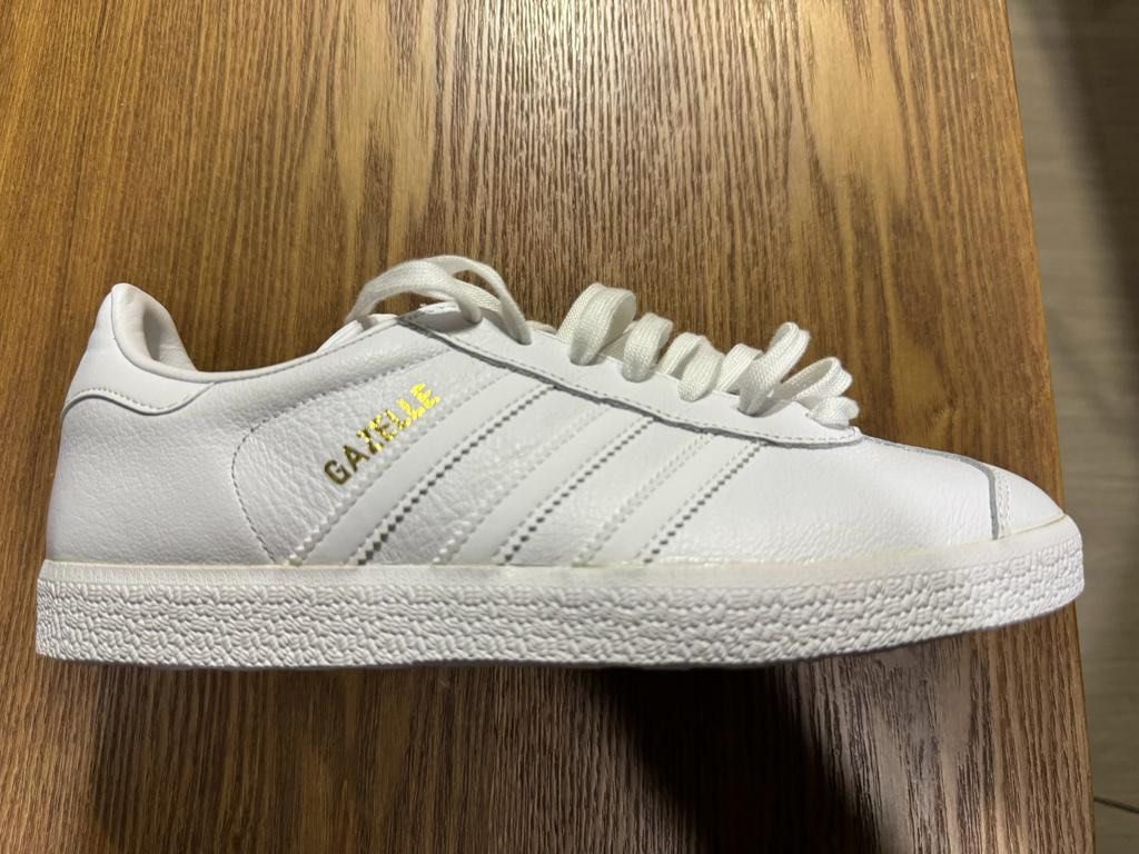 (BNIB) Original Adidas Gazelle White Sneakers, Luxury, Sneakers ...