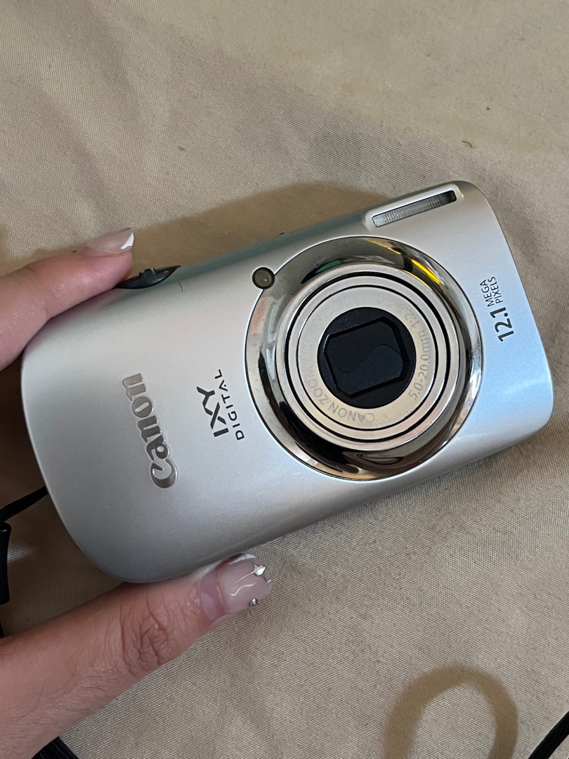 canon ixy digital cam 12.1mp ️, Photography, Cameras on Carousell