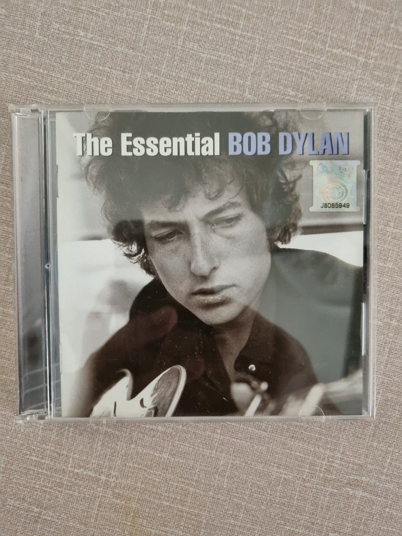 CD The Essential Bob Dylan 2CD, Hobbies & Toys, Music & Media, CDs ...