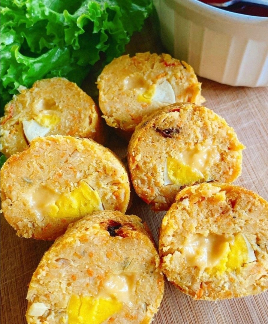 Cheesy Embutido with cheese sauce, Food & Drinks, Local Eats on Carousell