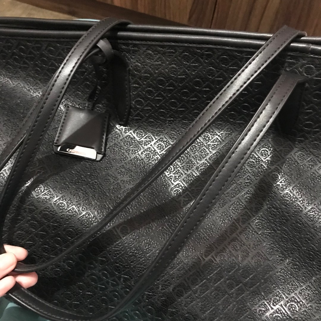 Calvin Klein Bag, Women's Fashion, Bags & Wallets, Shoulder Bags on ...