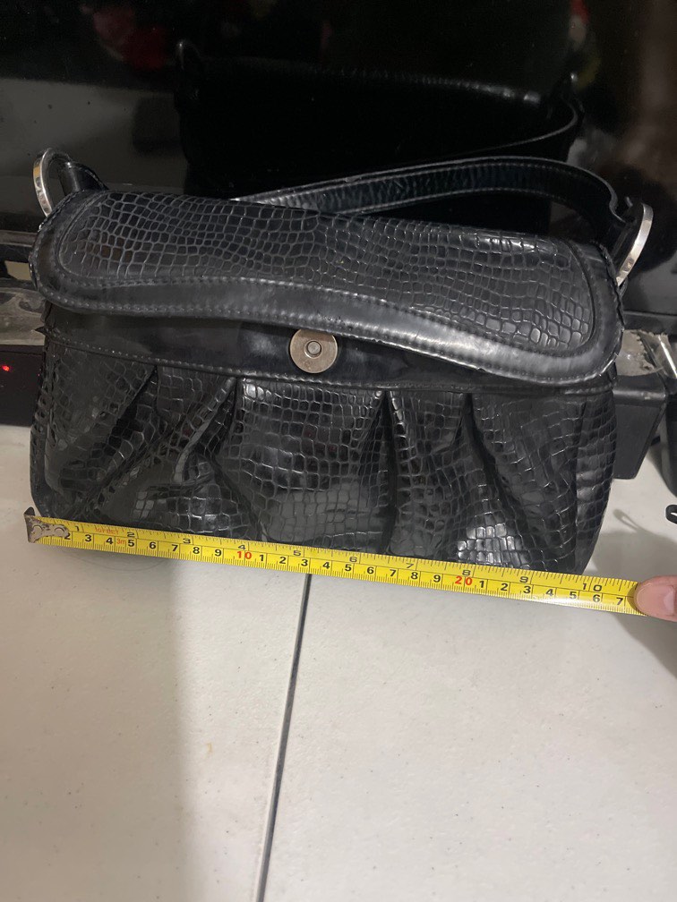 Dilaks kili bag, Women's Fashion, Bags & Wallets, Shoulder Bags on ...