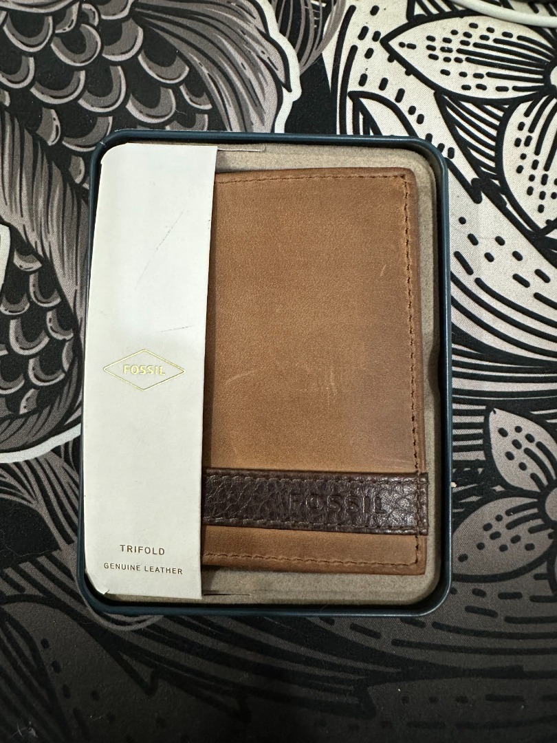 Fossil Tri-fold Wallet Genuine Leather, Men's Fashion, Watches ...