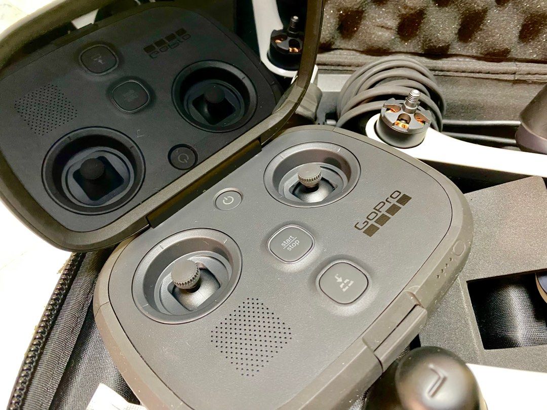 全新GoPro Karma Drone 航拍機 + Karma Battery +背帶, 攝影器材, 相機 - Carousell