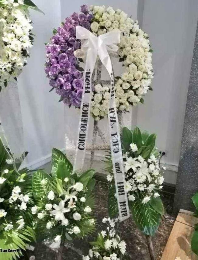 HEART STANDEE CROSS STANDEE AND WREATH, Hobbies & Toys, Stationary ...