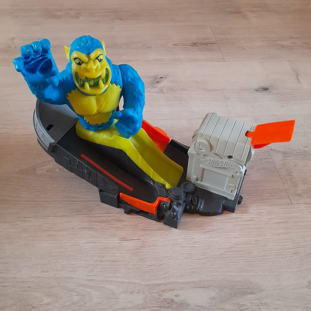 Hot wheels gorilla, Toys & Collectibles, Mainan di Carousell