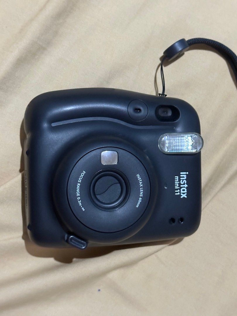 instax mini 11 - black, Photography, Cameras on Carousell