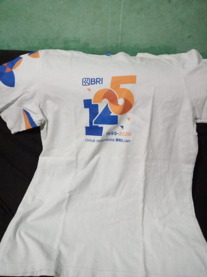 kaOS ikLan anniveRsaRy bRi, Fesyen Pria, Pakaian , Atasan di Carousell