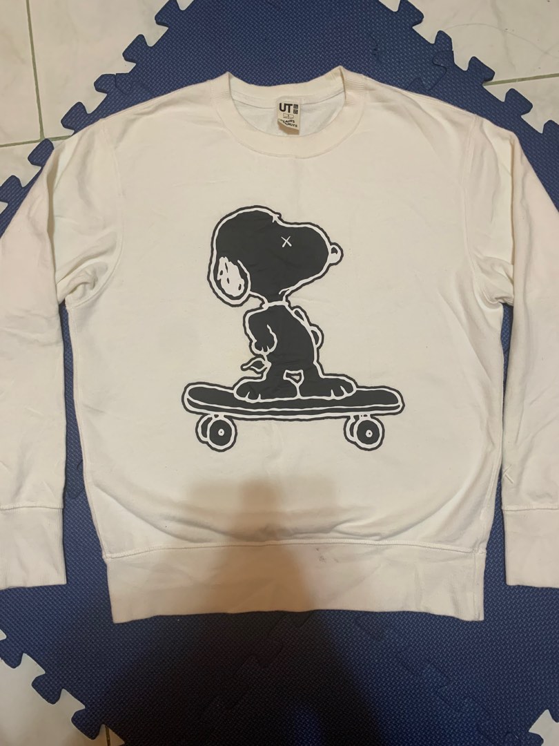 KAWS x UNIQLO SNOOPY SKATEBOARD ADULT SIZE, Men's Fashion, Tops & Sets ...