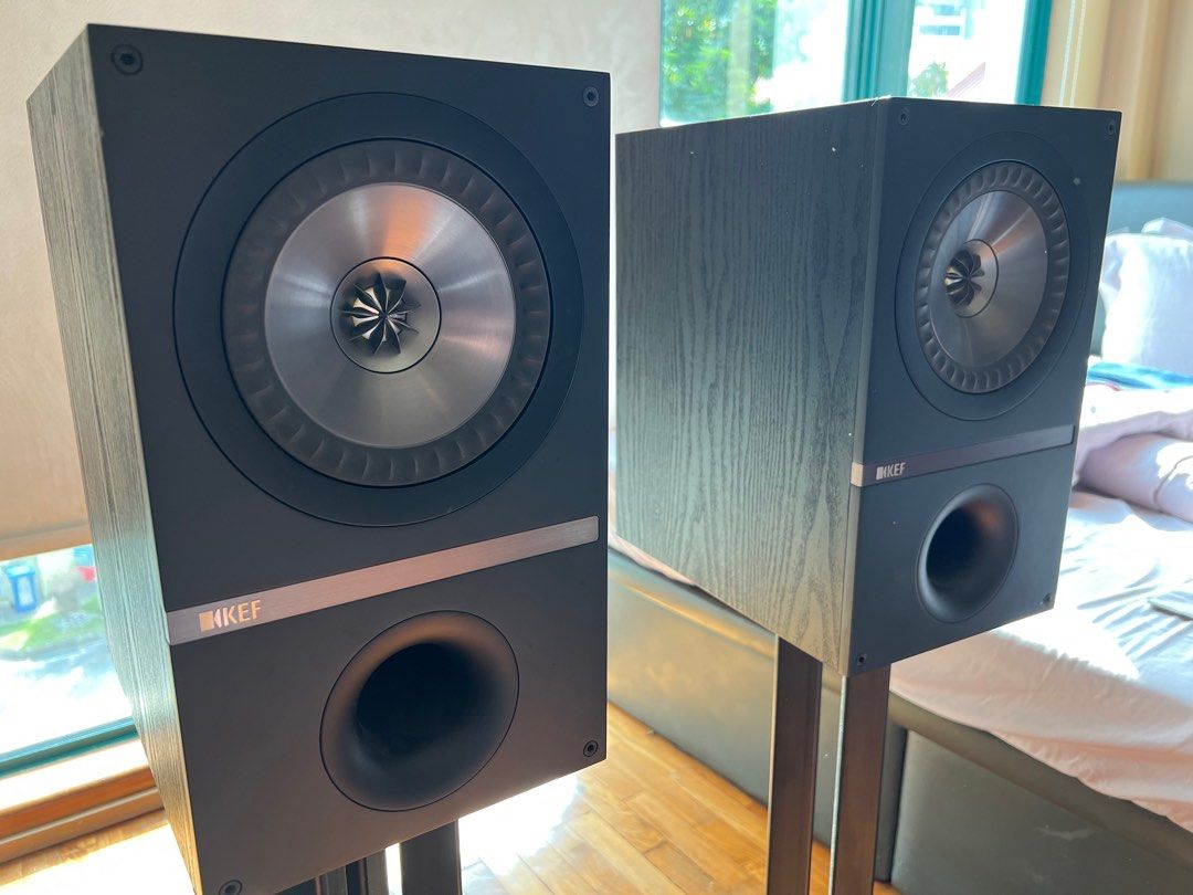 KEF Q300 Bookshelf Speakers w/stands, Audio, Soundbars, Speakers & Amplifiers on Carousell