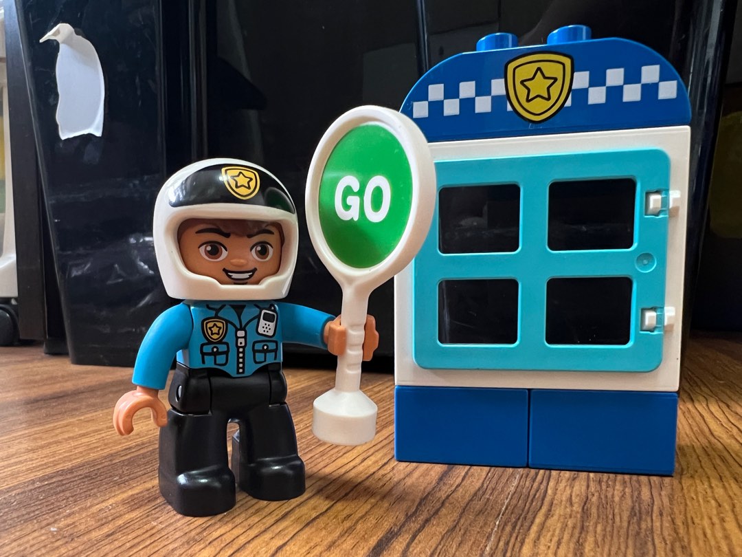 Lego DUPLO police station, Hobbies & Toys, Toys & Games on Carousell