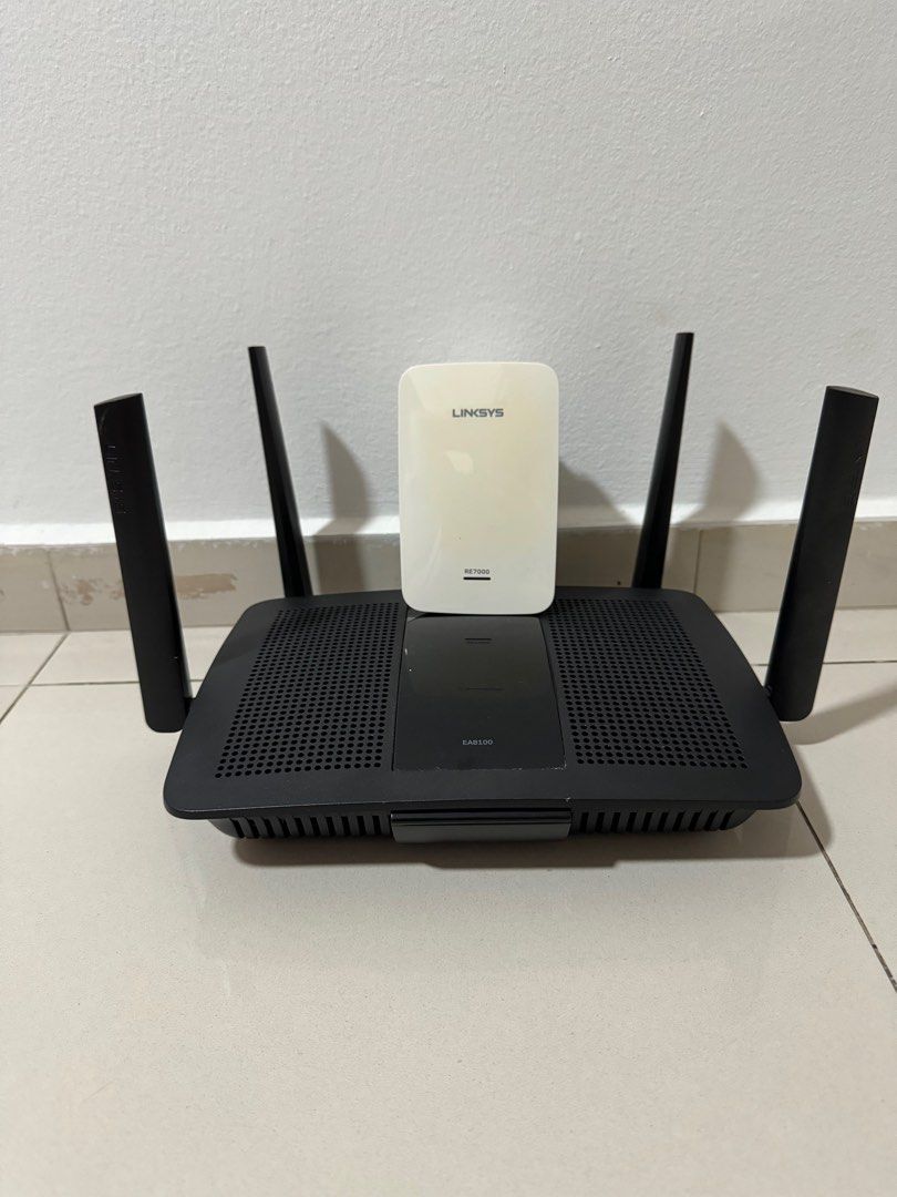 Linksys 8100 Router + RE7000 Extender, Computers & Tech, Parts ...