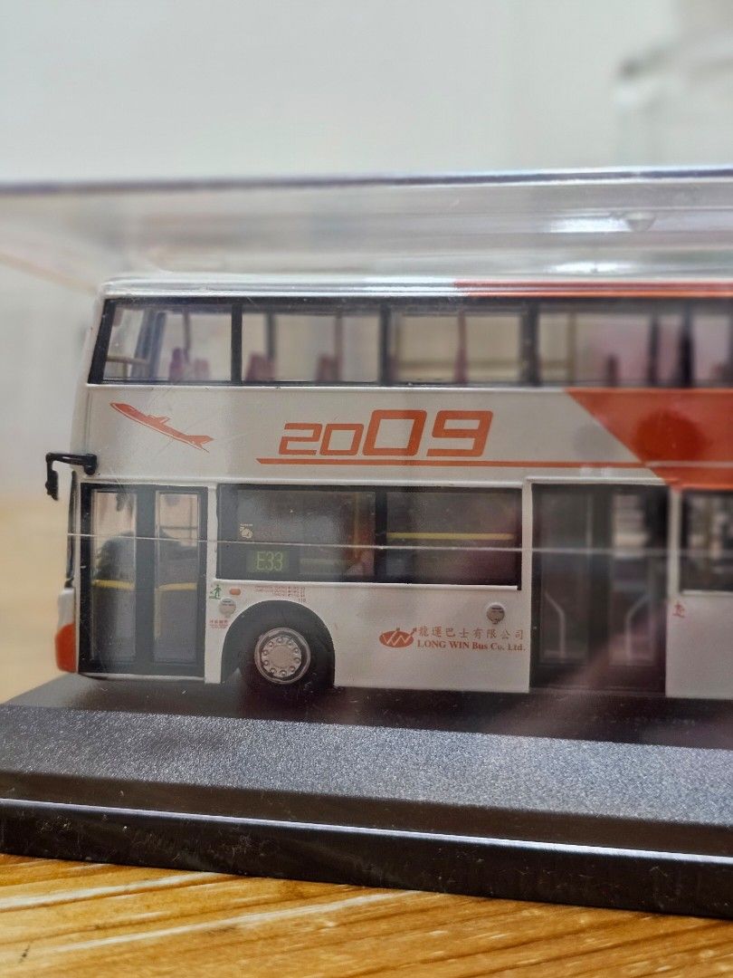 LWB 龍運 路線 rt. E33 Trident 1:76 巴士模型 bus model, 興趣及遊戲, 玩具 & 遊戲類 - Carousell