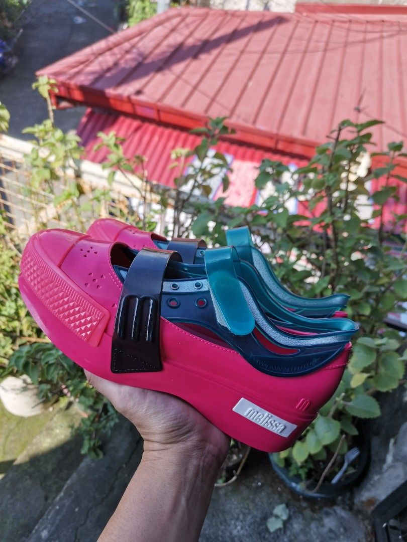 Melissa Helen Kirkum, Women's Fashion, Footwear, Sneakers on Carousell
