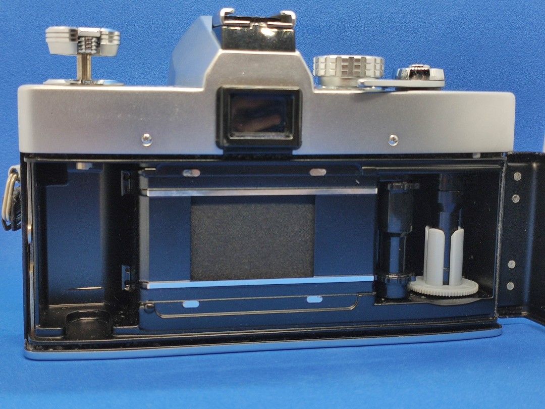 Minolta SRT Super SLR Film Camera with MD Rokkor 50mm f1.7 Lens ...