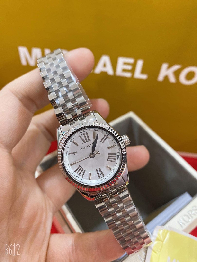 MK MINI LEXINGTON SILVER AUTHENTIC WATCH, Women's Fashion, Watches ...