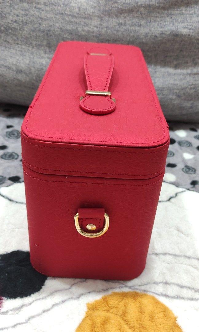 Mooncake jewelry box, Women's Fashion, Jewelry & Organisers, Accessory ...