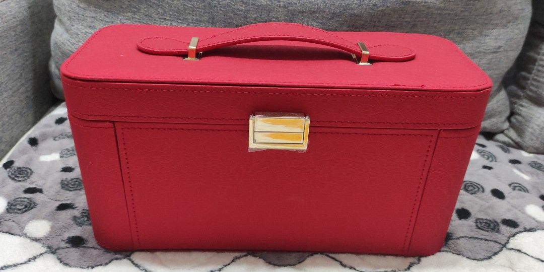 Mooncake jewelry box, Women's Fashion, Jewelry & Organisers, Accessory ...