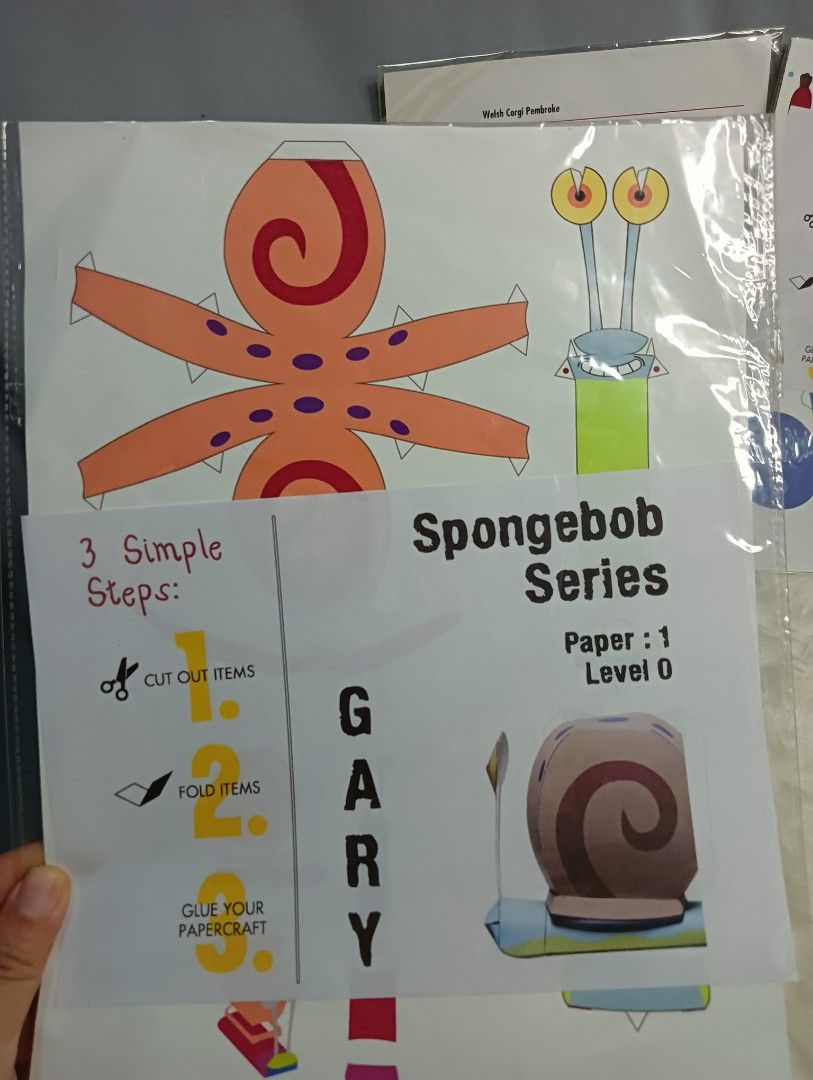 Papercraft karakter, Desain & Kerajinan Tangan, Lainnya di Carousell