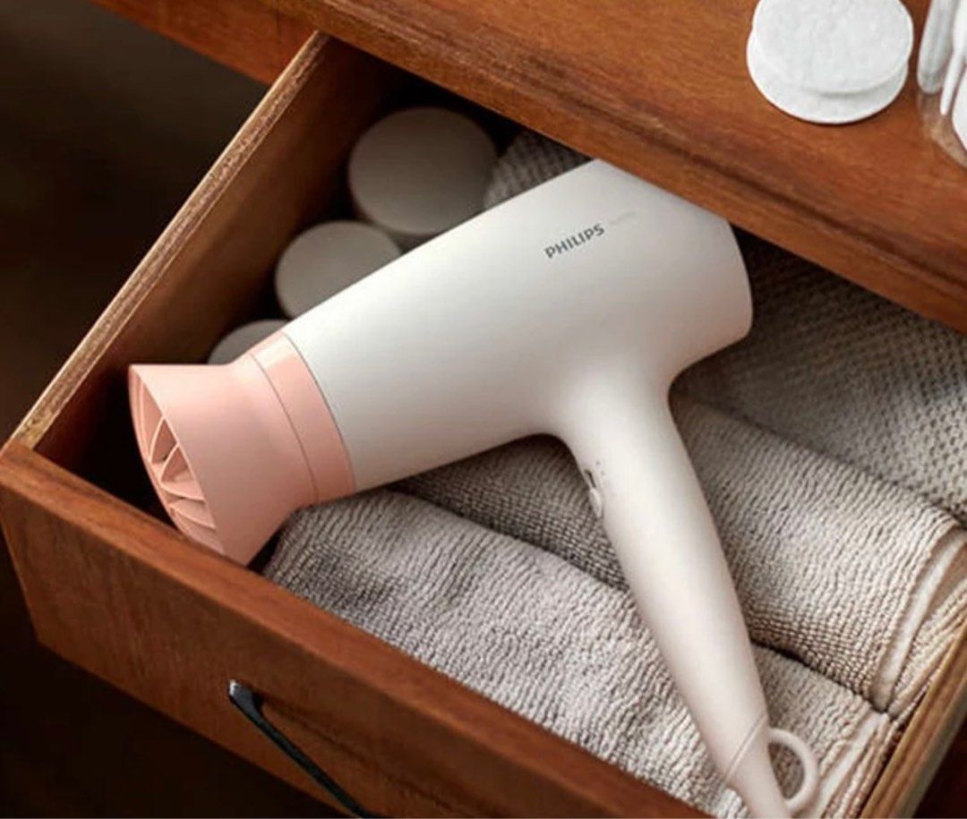 Philips 1600W Hairdryer 3000 Series BHD300 Pink & White, Beauty & Personal Care, Hair on Carousell